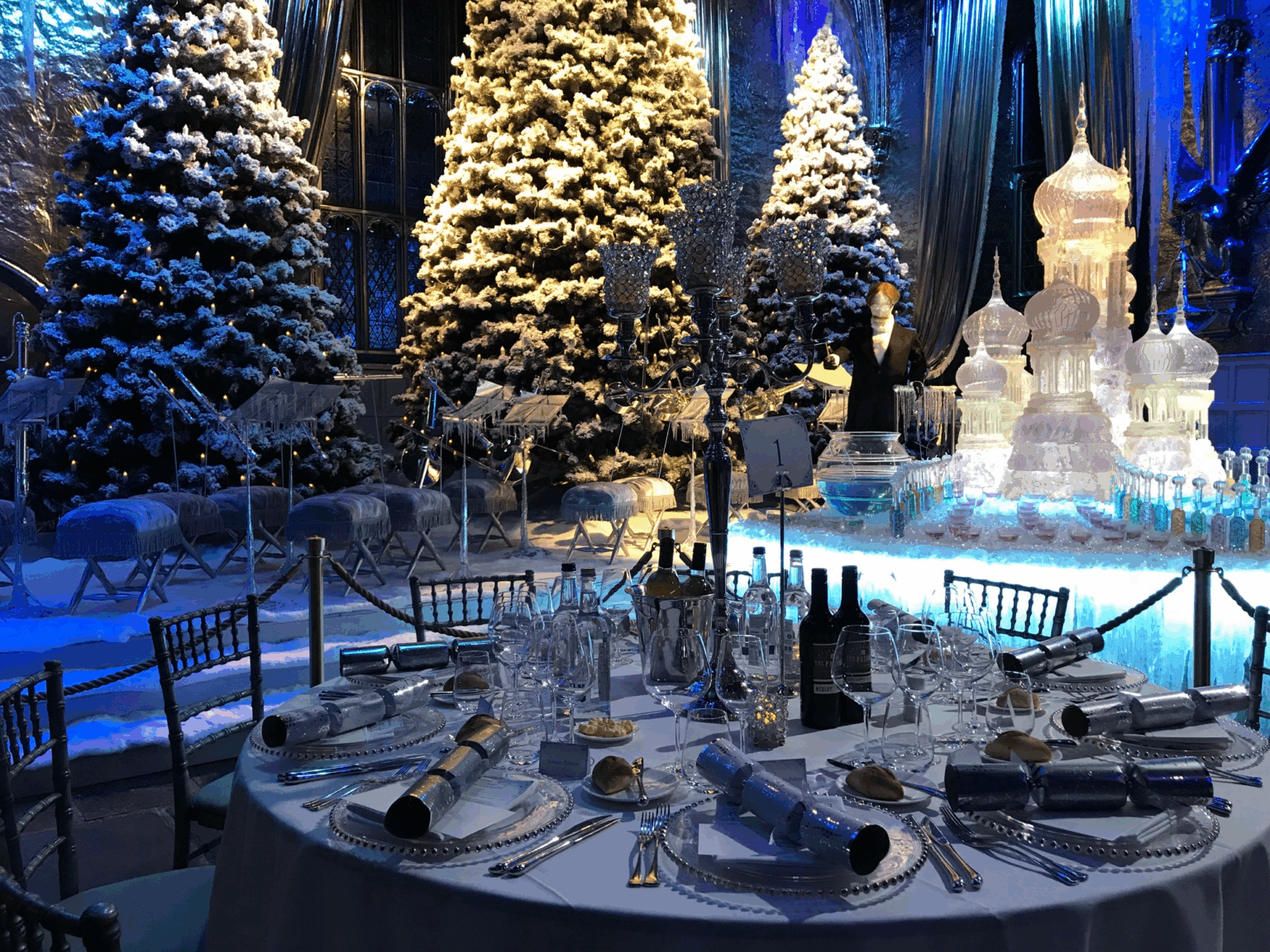 Dinner in the Great Hall - Warner Bros. Studio Tour London Official Site